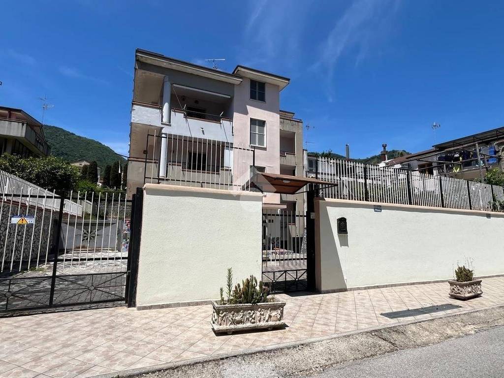 Vendita Appartamento Baronissi. Quadrilocale in via D. Cirillo 62 ...