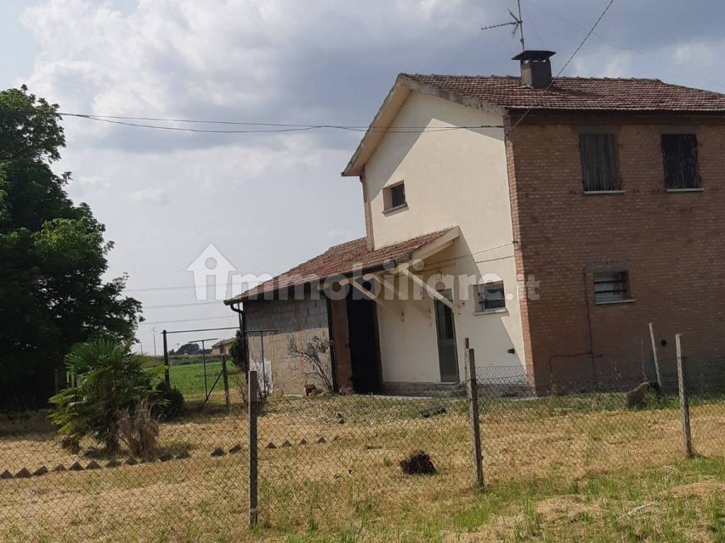 Vendita Casa colonica in Strada Cavallara 166 Ostellato. Buono stato ...