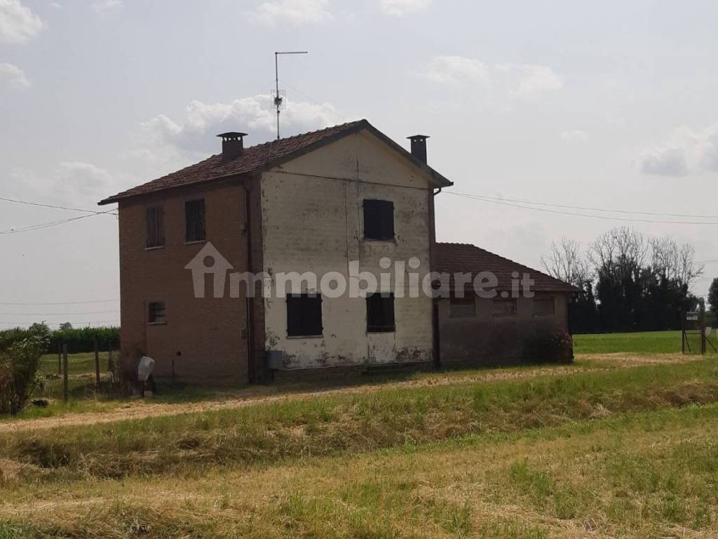 Vendita Casa colonica in Strada Cavallara 166 Ostellato. Buono stato ...
