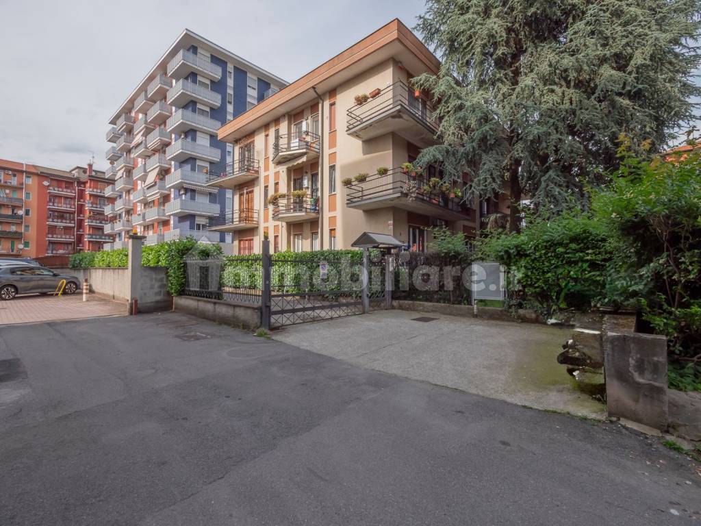 Vendita Appartamento Segrate. Trilocale in via Roma. Ottimo stato ...