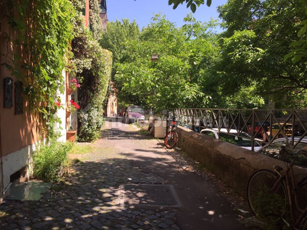 Locale commerciale via Giuseppe Garibaldi, Roma, Rif. 121233990 ...