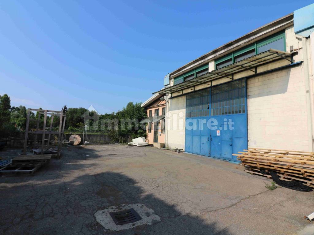 Capannone, Villa di Serio, Rif. 121249930 - Immobiliare.it