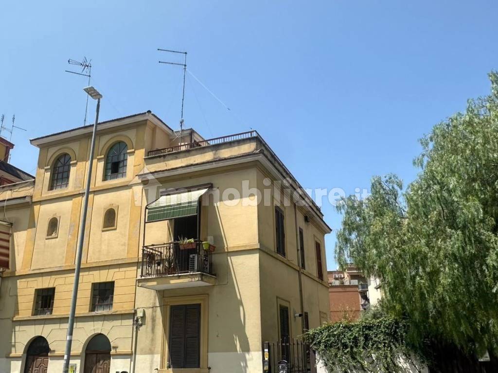 Sale Apartment Rome. 2-room flat in via dei Noci. To be refurbished ...