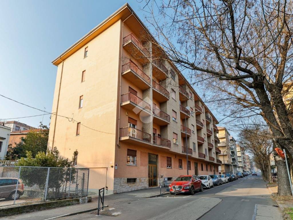 Garage - Box via petrarca 6, Asti, Rif. 121257174 - Immobiliare.it