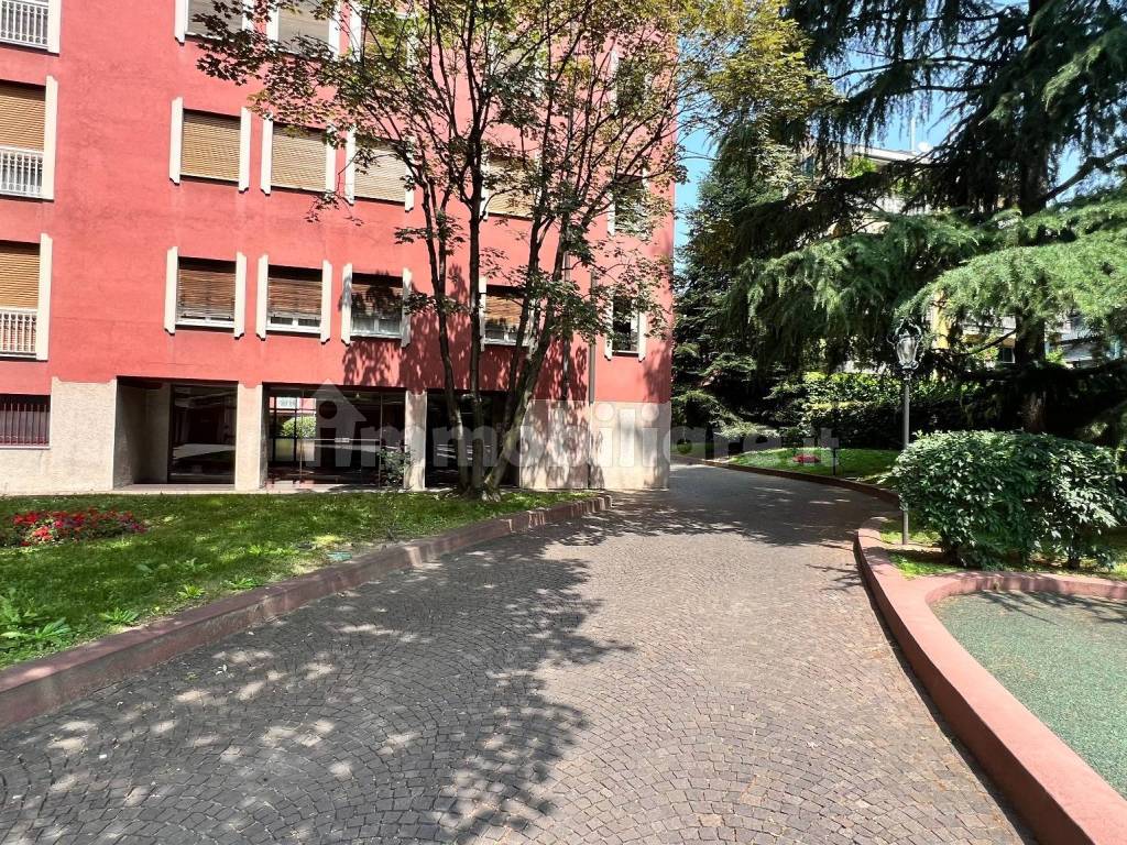 Affitto Appartamento Milano. Trilocale in via Carlo Armellini 25 ...
