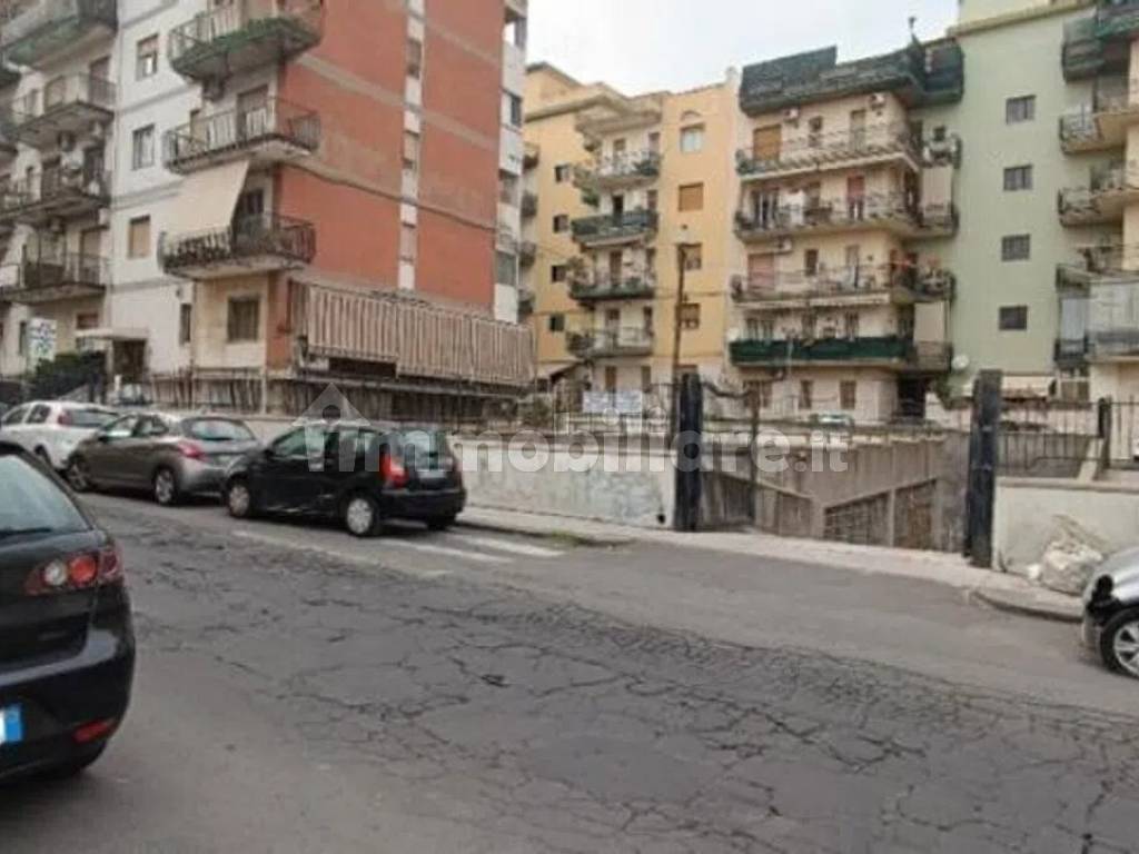 Warehouse via Imperia, 7 A, Catania, Ref. 121288846 - Immobiliare.it