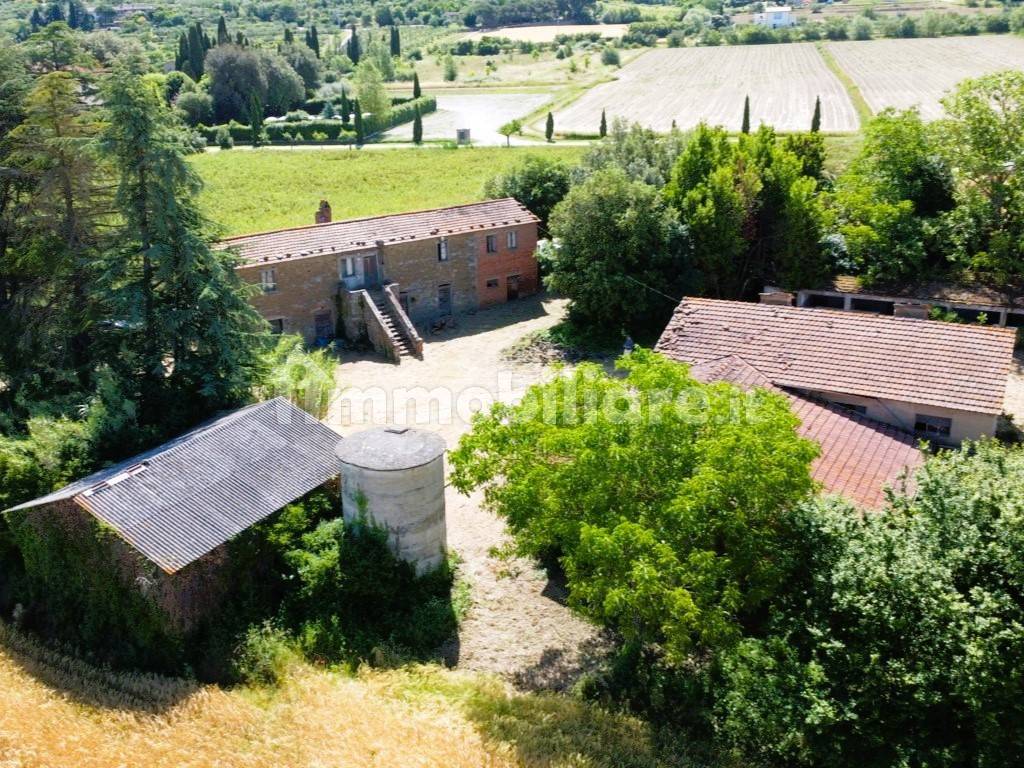 Vendita Casa colonica in Case Sparse Ossaia 62 Cortona. Da ...