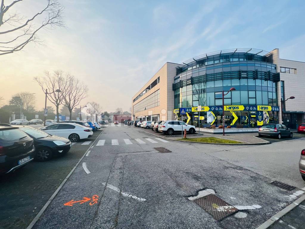 Locale commerciale piazza Lonigo 1, Rubano, Rif. 121296106 - Immobiliare.it