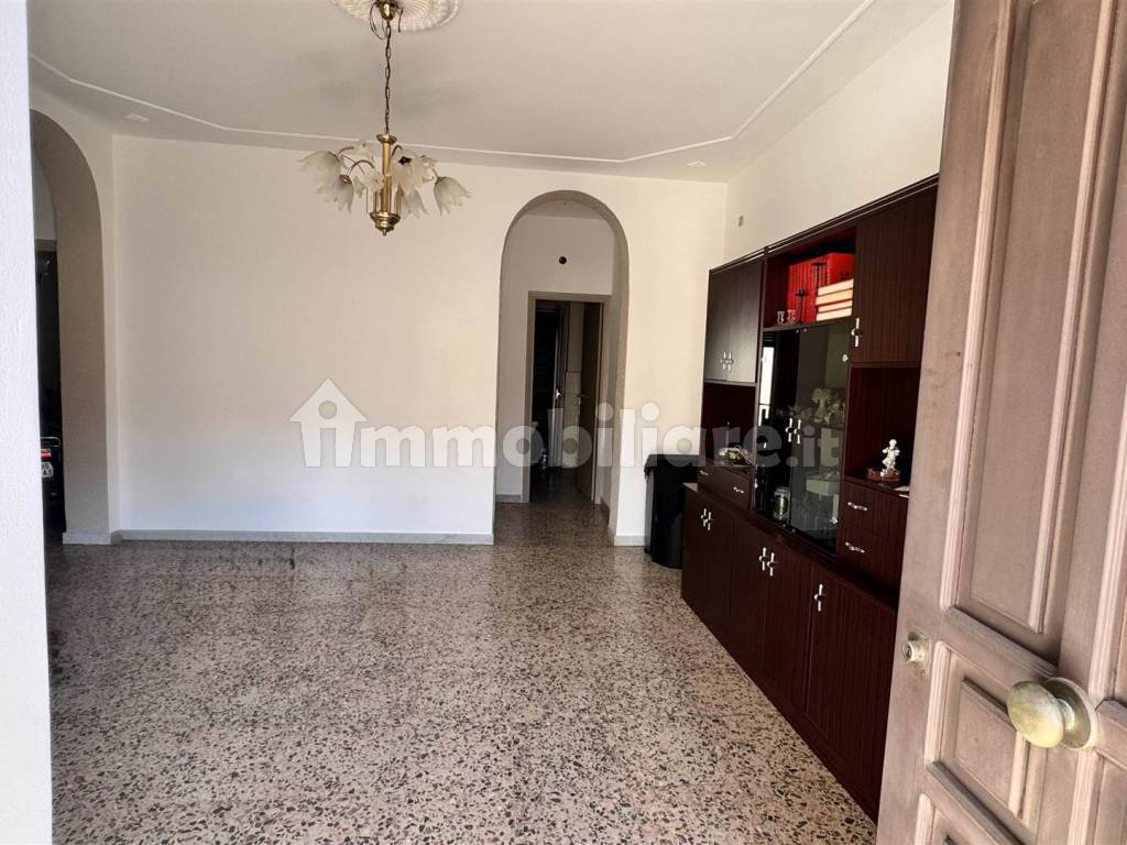 Vendita Appartamento in via Toselli 153. Scordia. Buono stato, posto ...