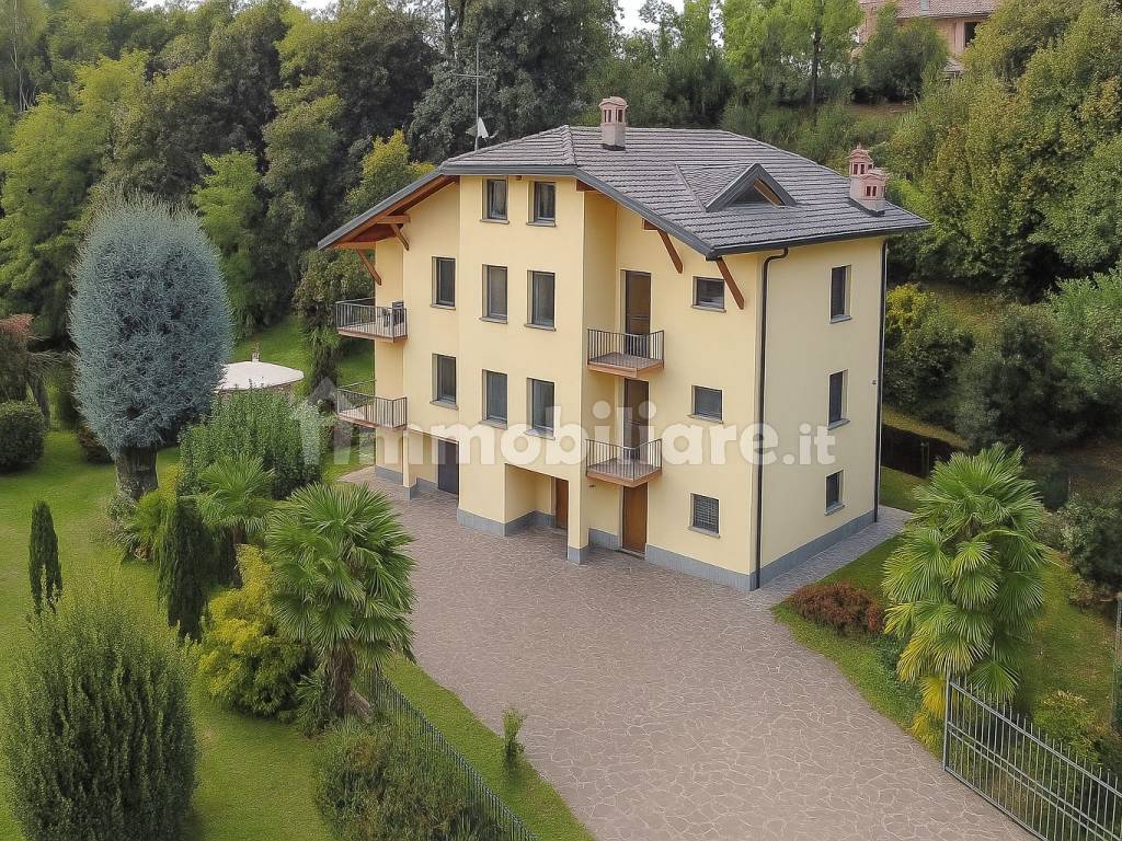 Vendita Villa a schiera in via Sant'Anna Ponte San Pietro. Ottimo stato ...