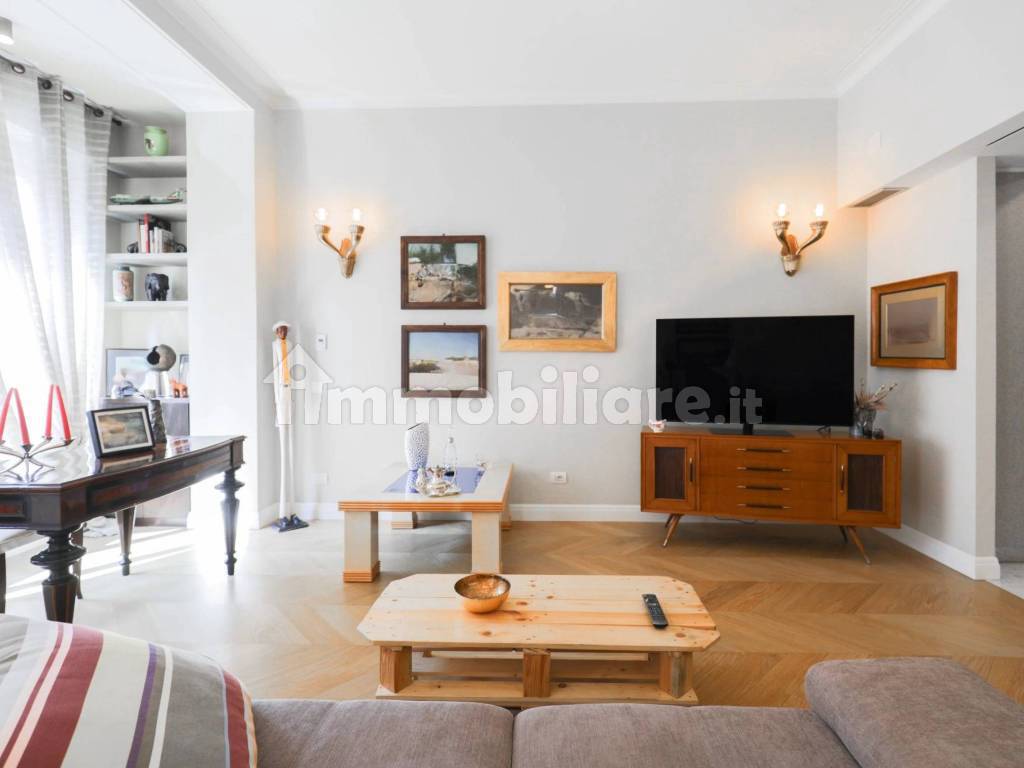 Vendita Appartamento Milano. Trilocale in via Raimondo Franchetti ...