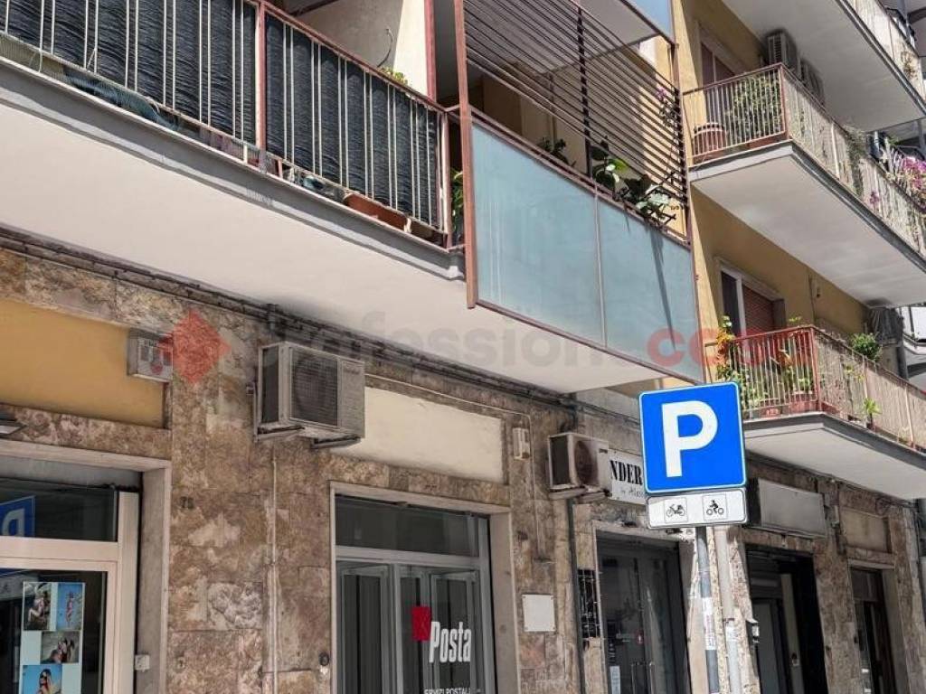 Locale commerciale via ettore fieramosca , 75d, Bari, Rif. 121315070 - Immobiliare.it