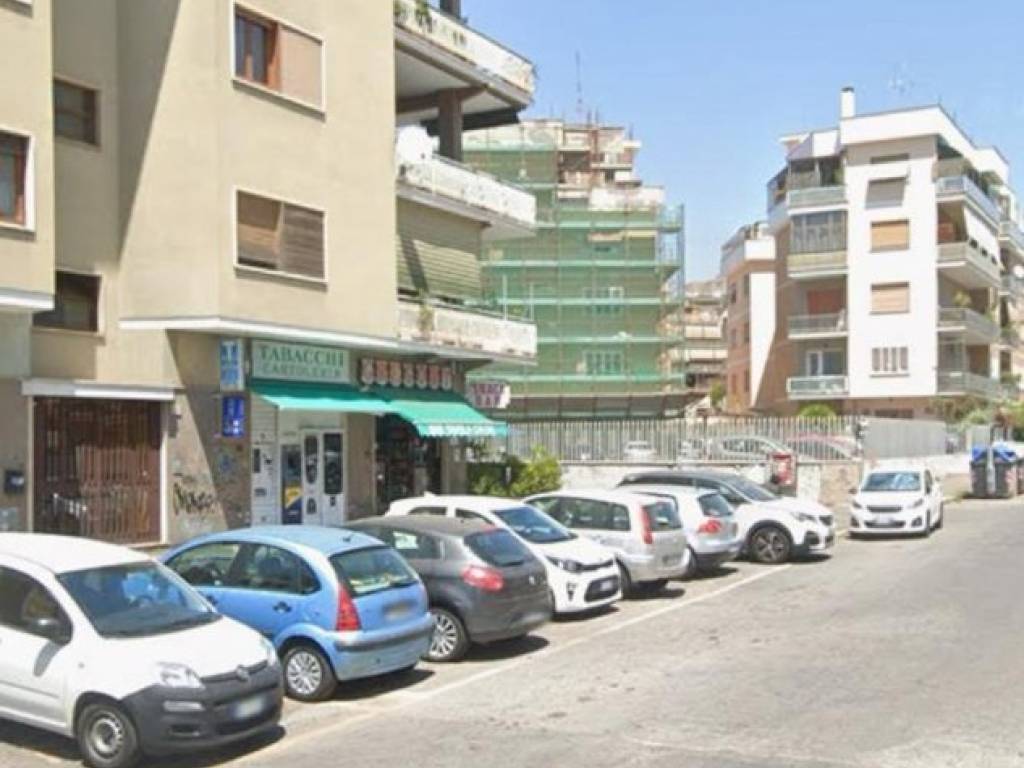 Tabaccheria via Gregorio XI , 130, Roma, Rif. 121335618 - Immobiliare.it
