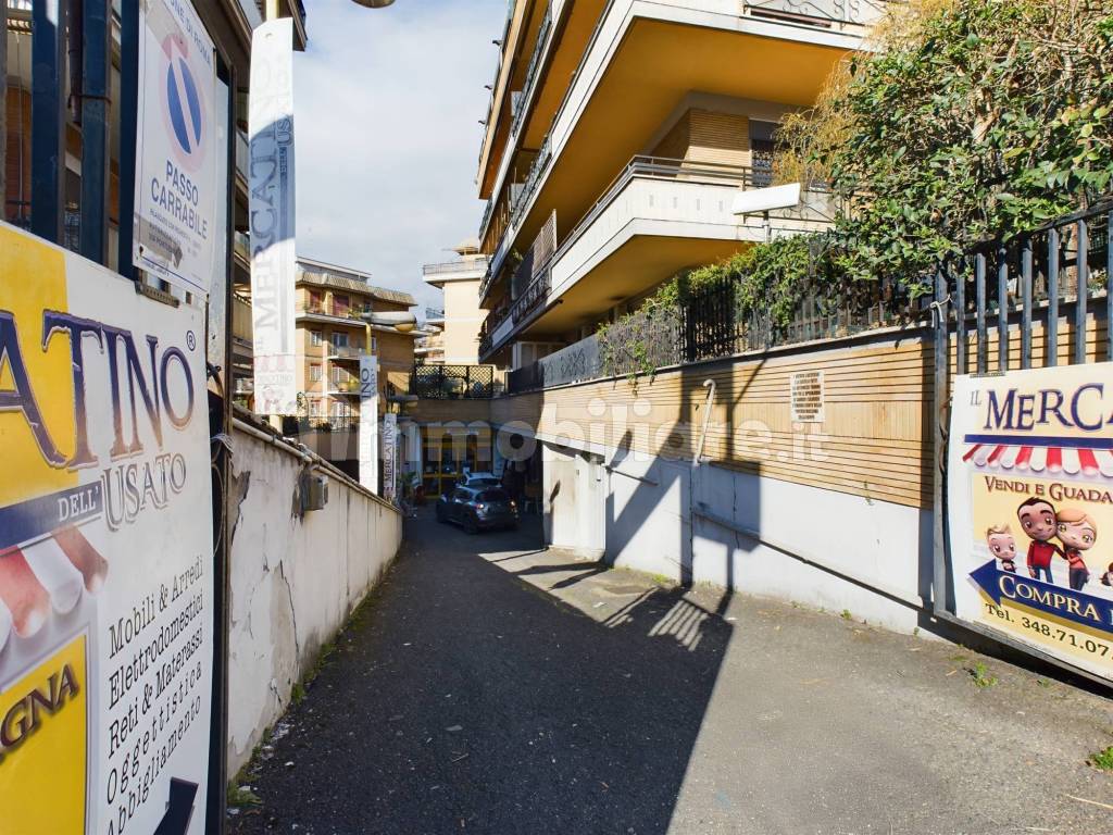 Locale commerciale via Portuense 562, Roma, Rif. 121339916 - Immobiliare.it
