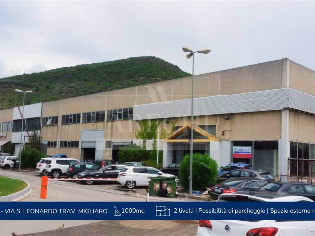 Locale commerciale via San Leonardo traversa Migliaro, Salerno, Rif. 121354338 - Immobiliare.it