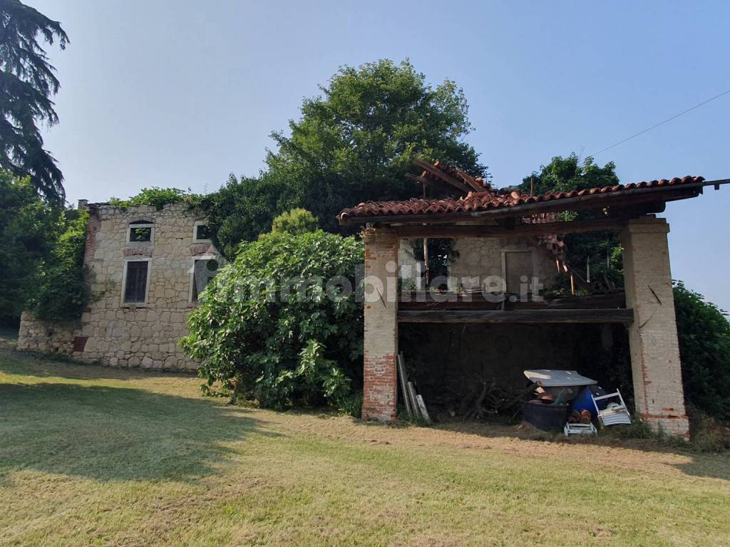 Vendita Casale in via della Rotonda Vicenza. Da ristrutturare, 282 m² ...