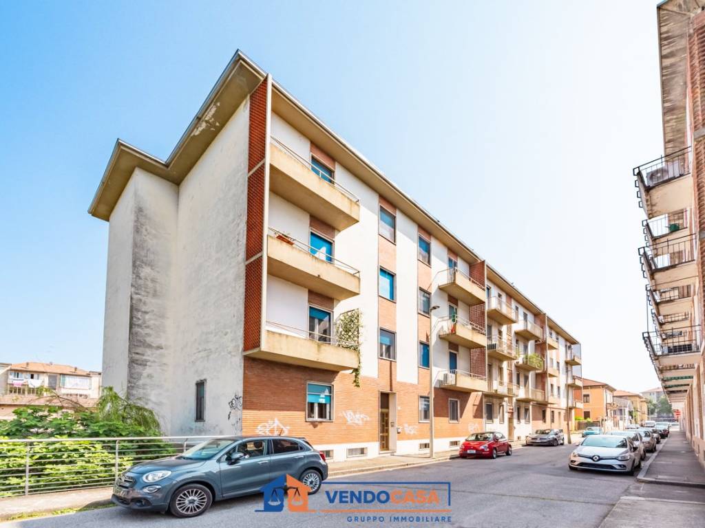 Vendita Appartamento Vercelli. Trilocale in via Attone Vescovo 22 ...