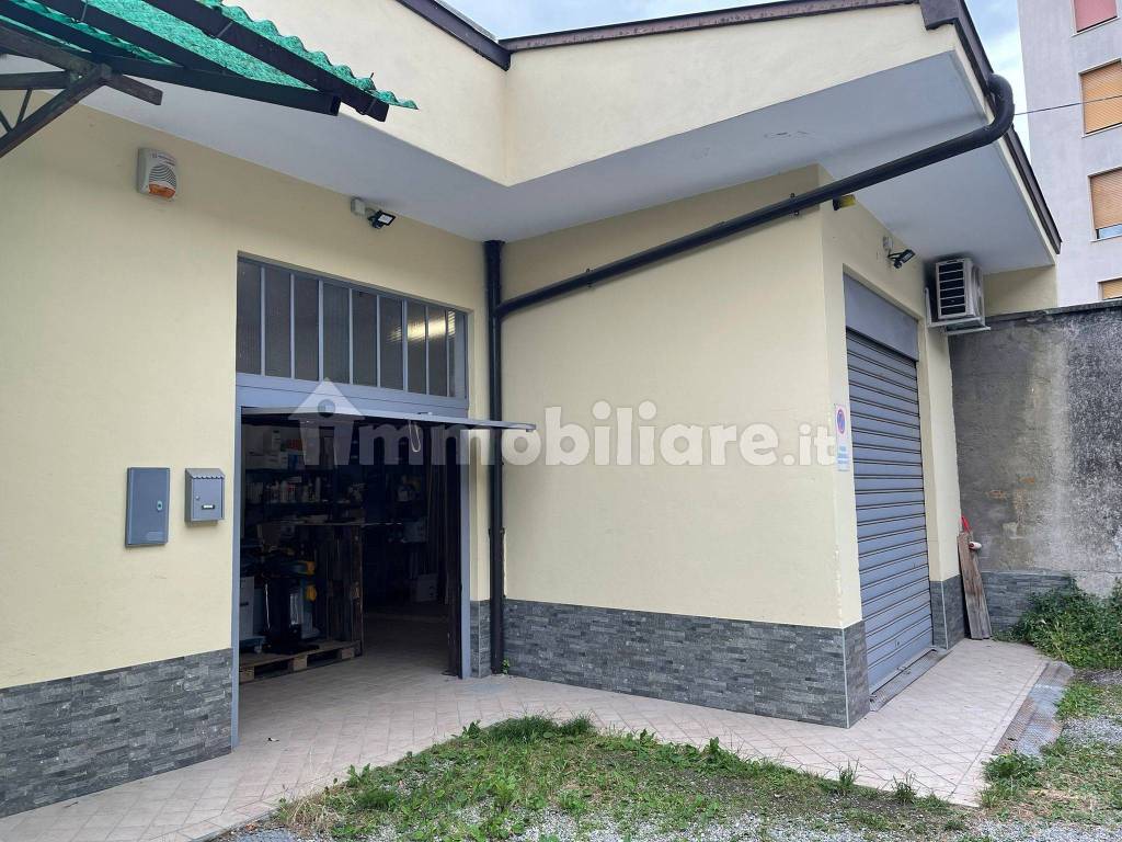 Magazzino - Deposito via Paolo Mariani, Nova Milanese, Rif. 121443668 - Immobiliare.it