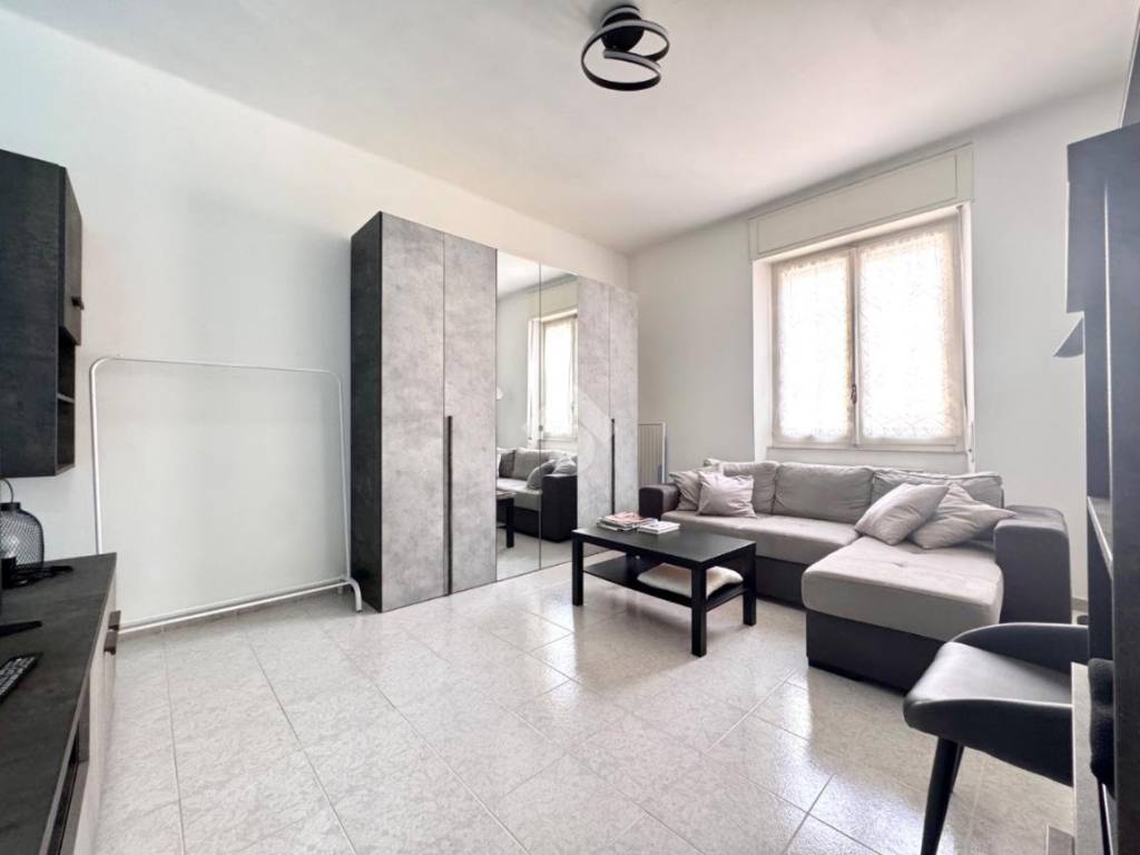 Vendita Appartamento Alassio. Trilocale in corso A. Diaz 46. Buono stato, quarto piano ...