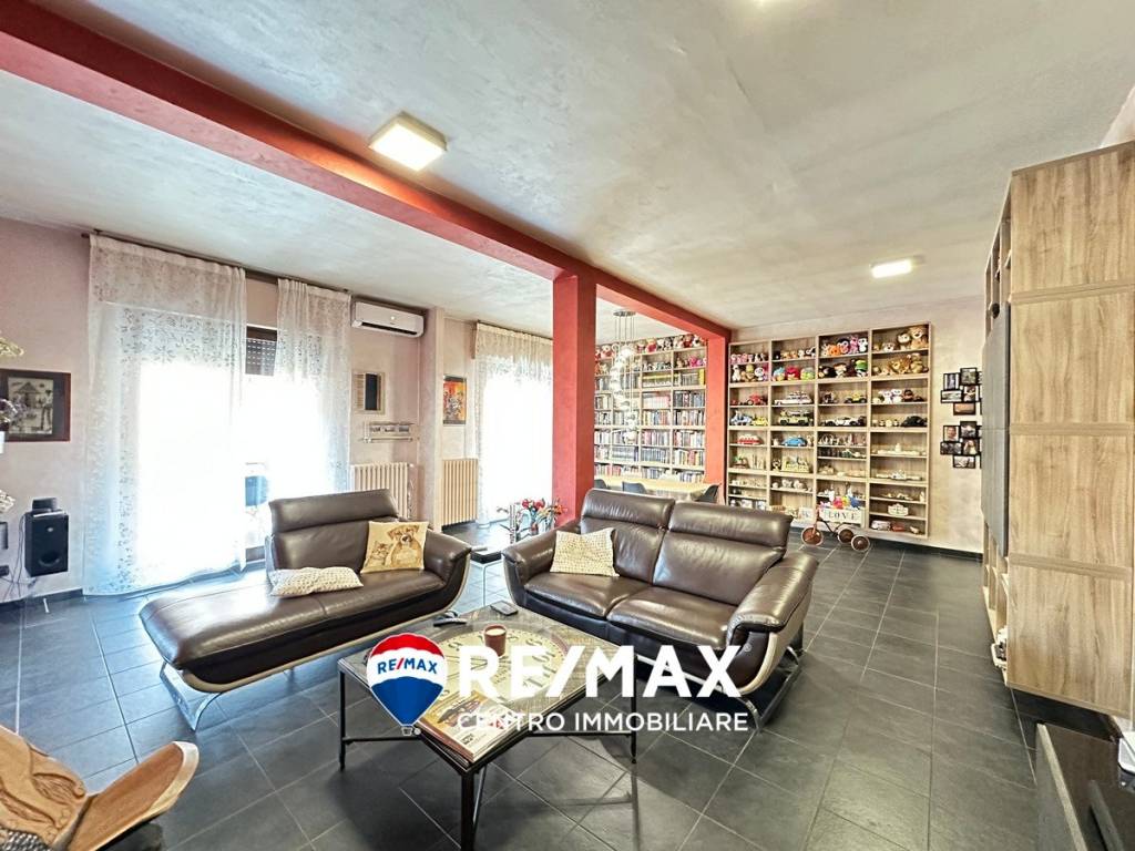 Vendita Appartamento Morazzone. Trilocale in via Carlo Mazzucchelli ...