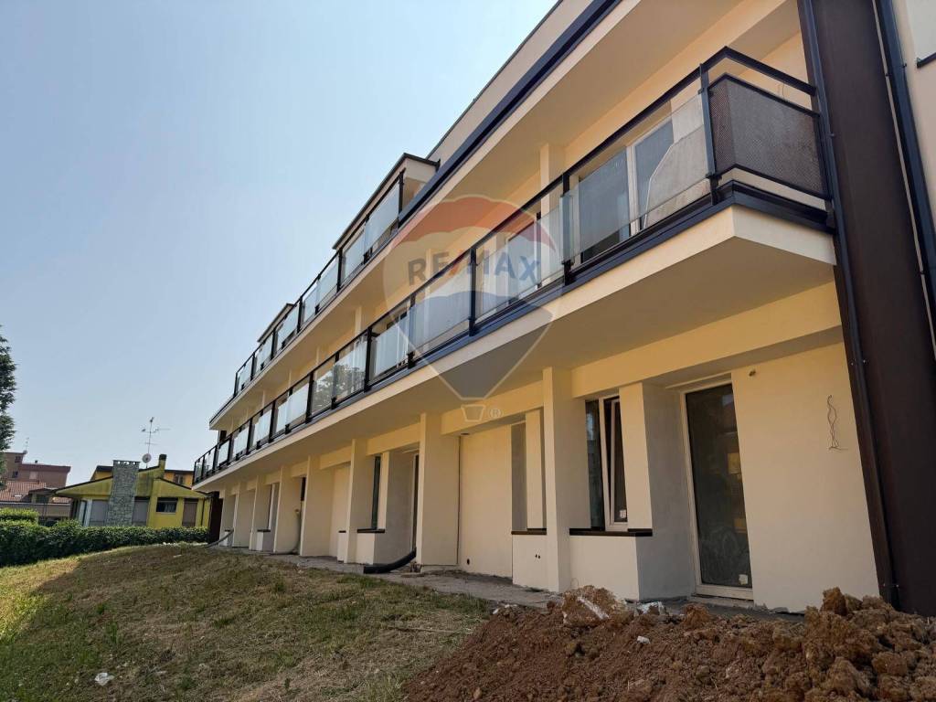 Vendita Appartamento Cornate d'Adda. Trilocale in via Luigi Nono 1 ...