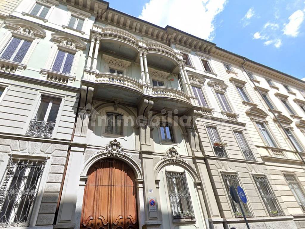 Vendita Appartamento Torino. Trilocale in via Antonio Bertola. Da ...