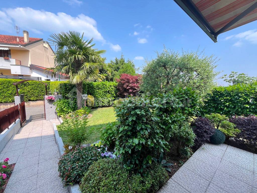 Sale Terraced house in via Risorgimento 53 Bernareggio. Good condition ...