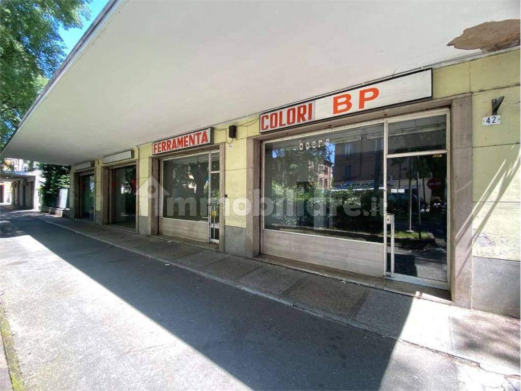 Locale commerciale viale Storchi, Modena, Rif. 121558138 - Immobiliare.it