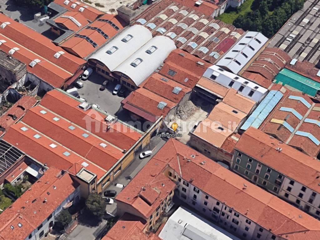 Magazzino - Deposito via Vincenzo da Filicaia, Prato, Rif. 121570502 - Immobiliare.it