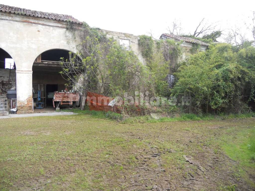 Vendita Cascina Preganziol. Da ristrutturare, 600 m², rif. 121575096