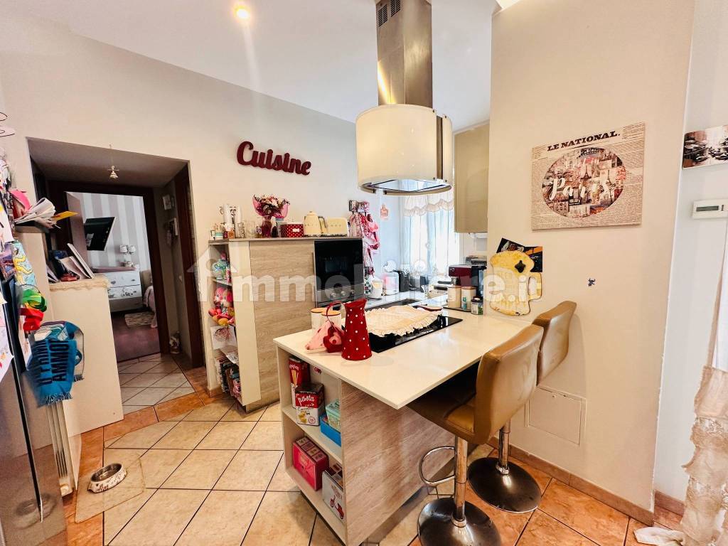 Vendita Appartamento Roma. Trilocale in piazza Alberto Alessio. Ottimo ...
