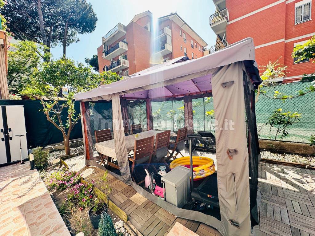 Vendita Appartamento Roma. Trilocale in piazza Alberto Alessio. Ottimo ...