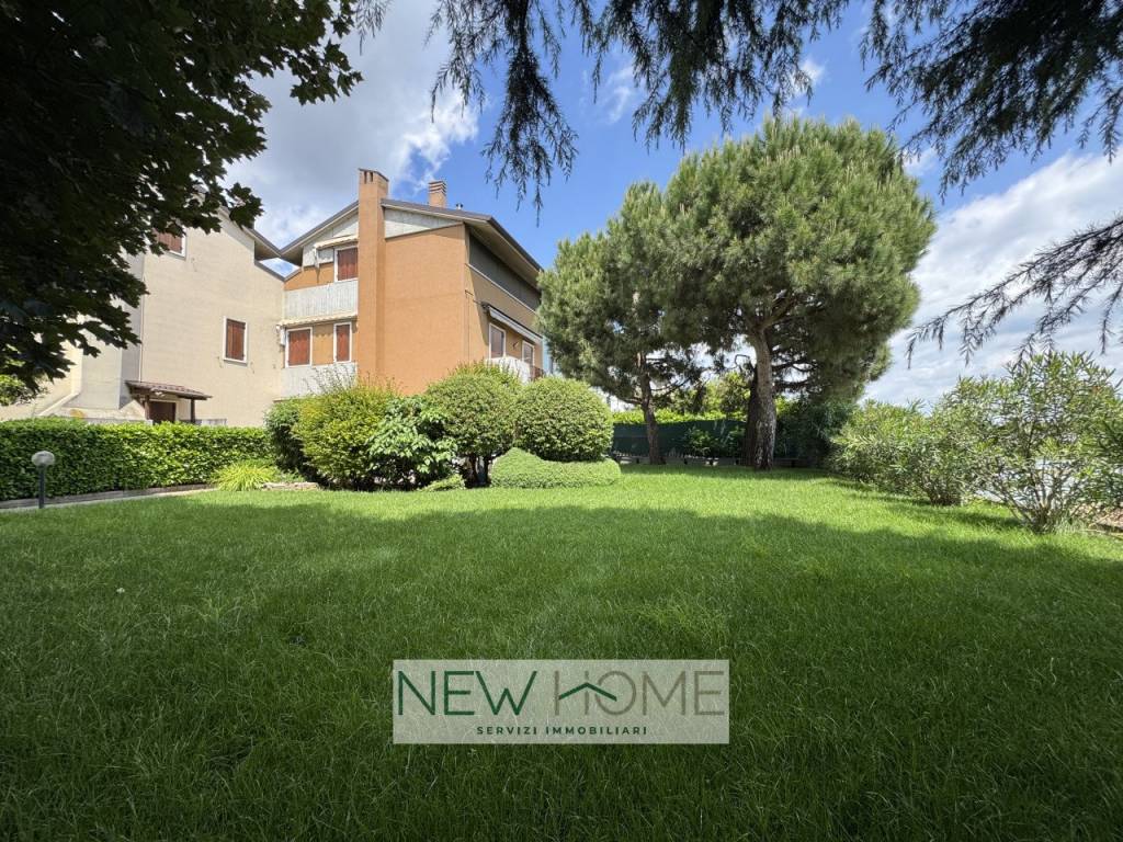 Vendita Villa a schiera in via Taddea da Carrara 2 Verona. Buono stato ...