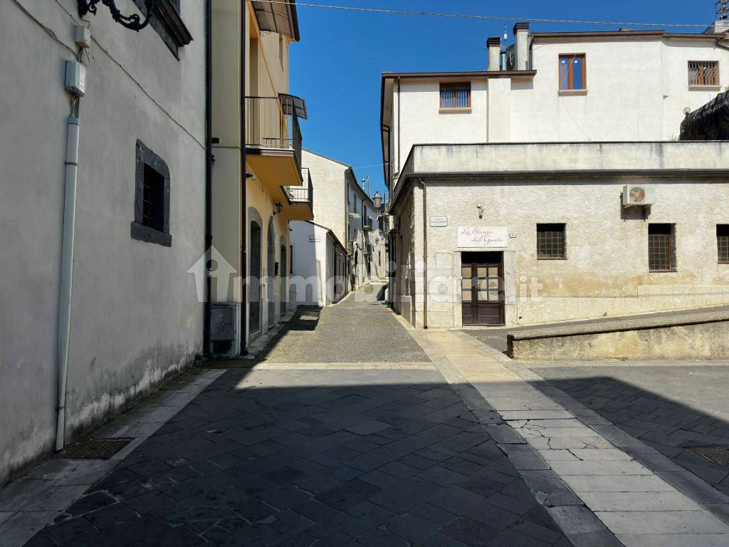 Vendita Terratetto unifamiliare in via Murato Forino. Buono stato ...