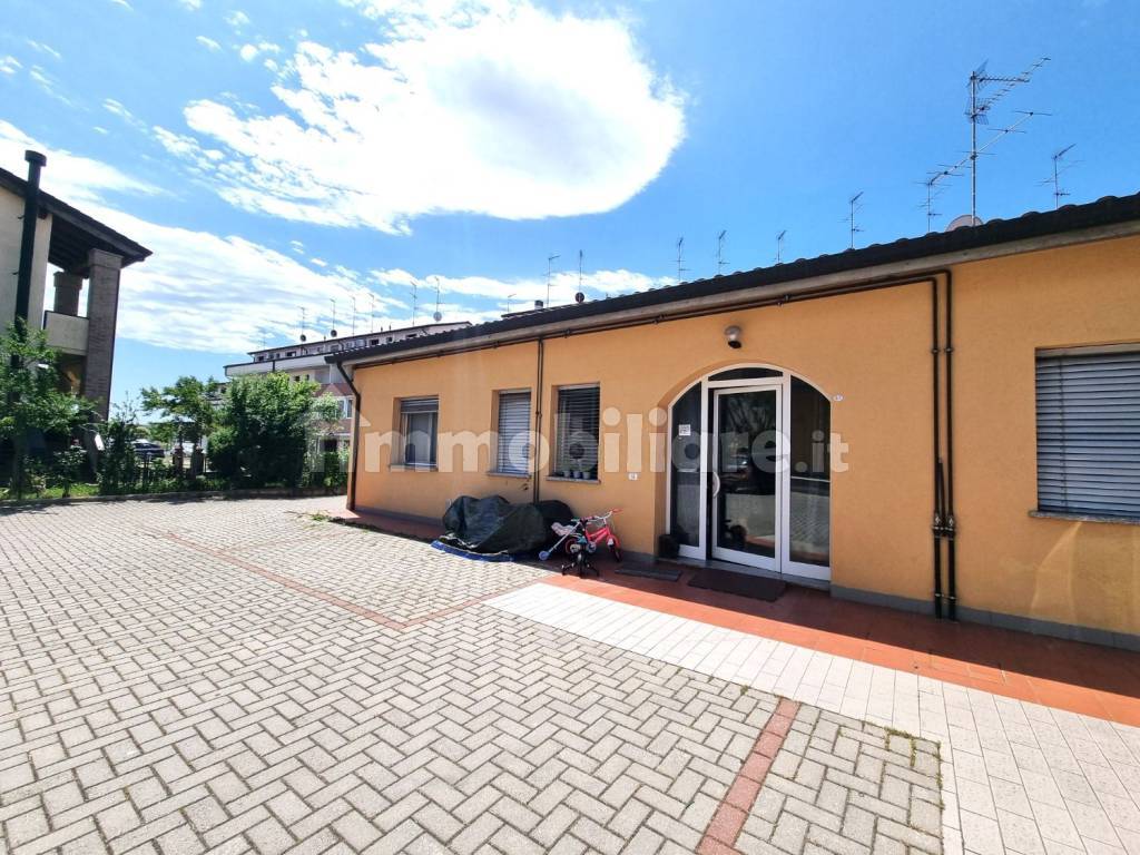 Vendita Appartamento Imola. Bilocale in viale Maria Zanotti. Buono ...