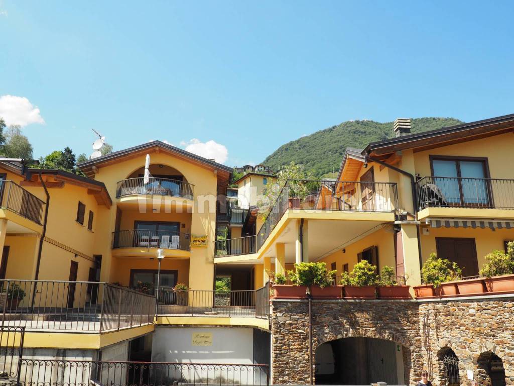 Vendita Appartamento Domaso. Quadrilocale in via Antica Regina. Buono ...