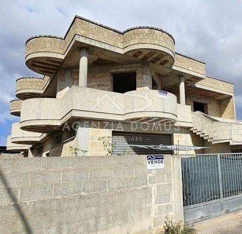 Vendita Villa unifamiliare in via Ancona Racale. Buono stato, posto ...