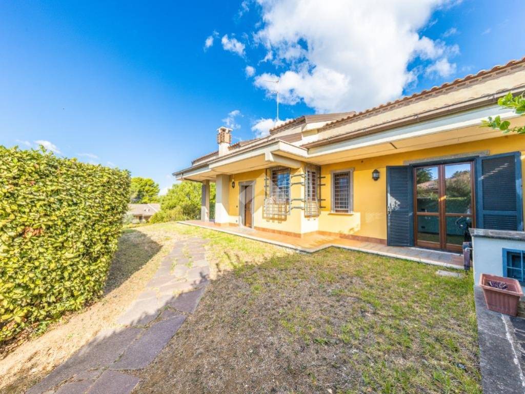 Vendita Villa plurifamiliare in via Enrico Fermi 38 Frascati. Nuova ...