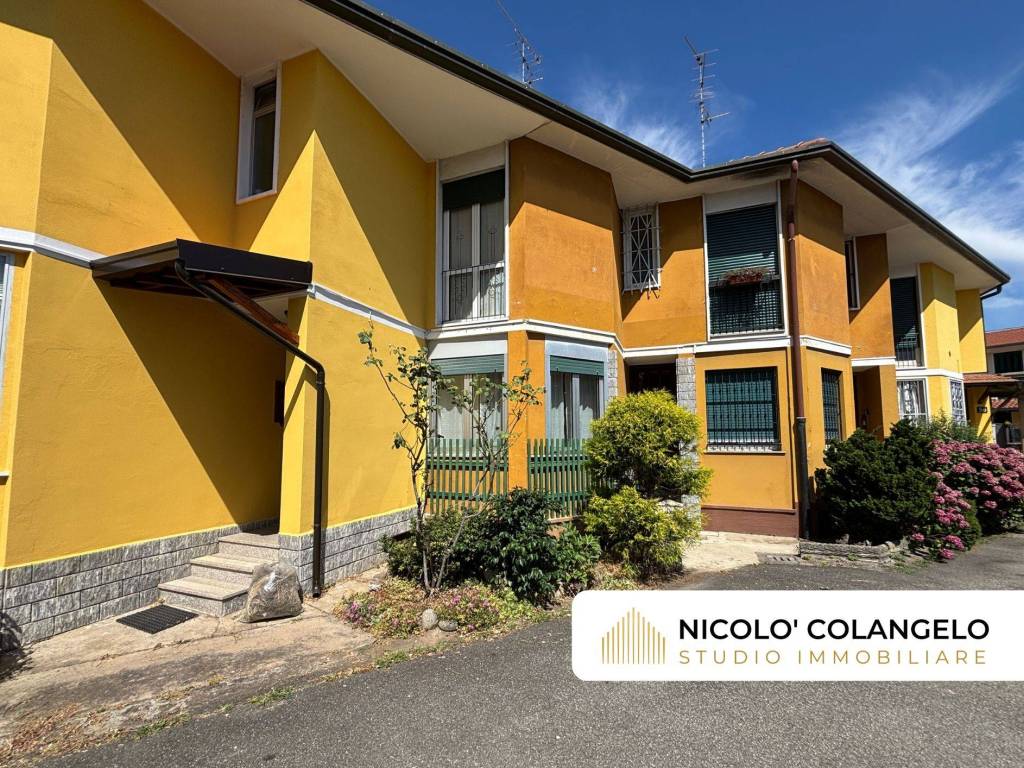 Vendita Villa a schiera in Villaggio Ina Casa 56/3 Cesate. Buono stato ...