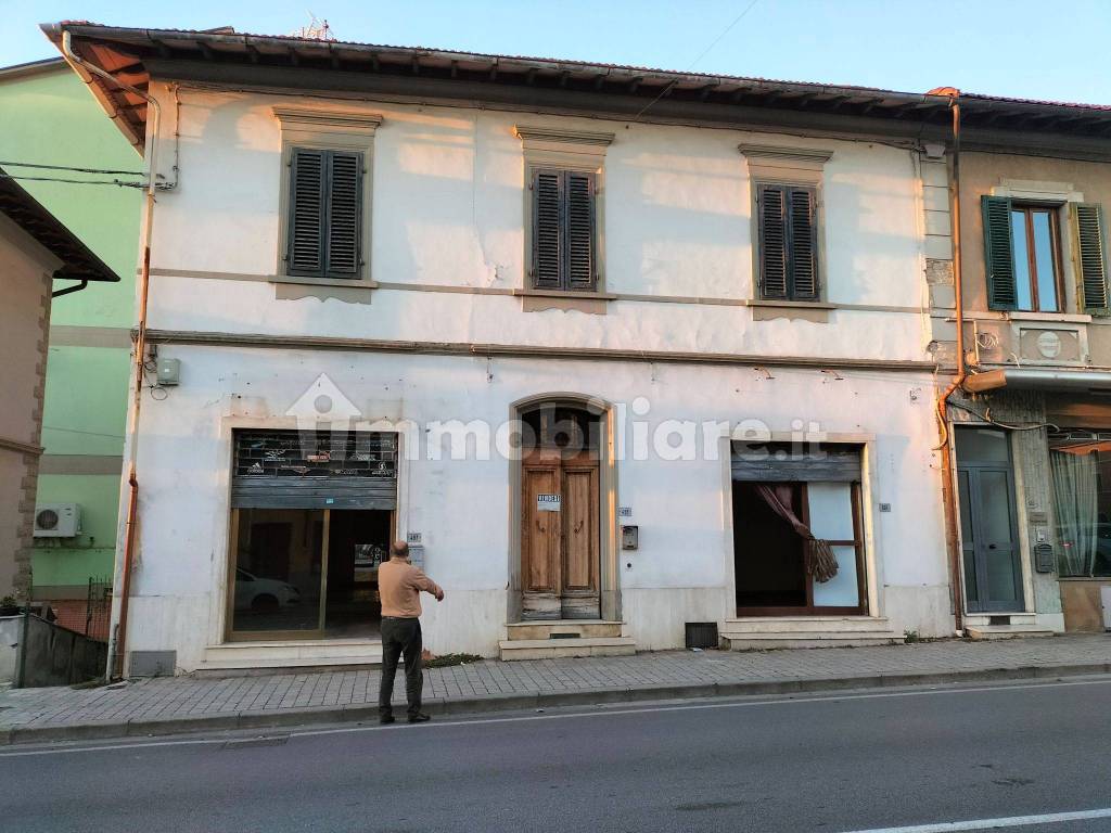 Vendita Villa unifamiliare in via Tosco Romagnola Est 497 San Miniato. Buono stato, con balcone ...