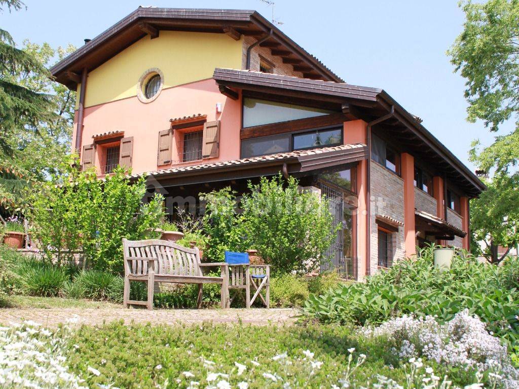 Vendita Villa unifamiliare in via Lunga Castelvetro di Modena. Ottimo ...