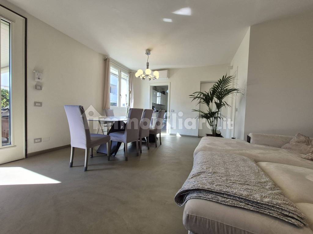 Vendita Villa a schiera in via Elise Rosalie Graf San Martino in Rio ...