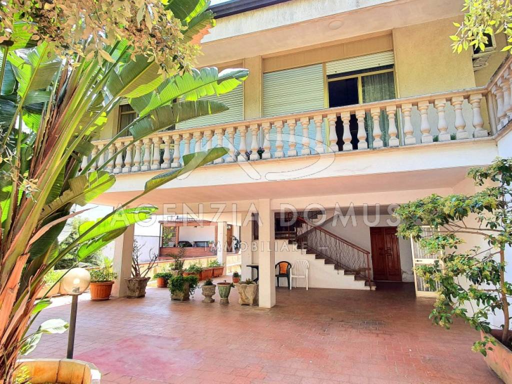 Vendita Villa unifamiliare in via Giuseppe Mazzini Racale. Buono stato ...