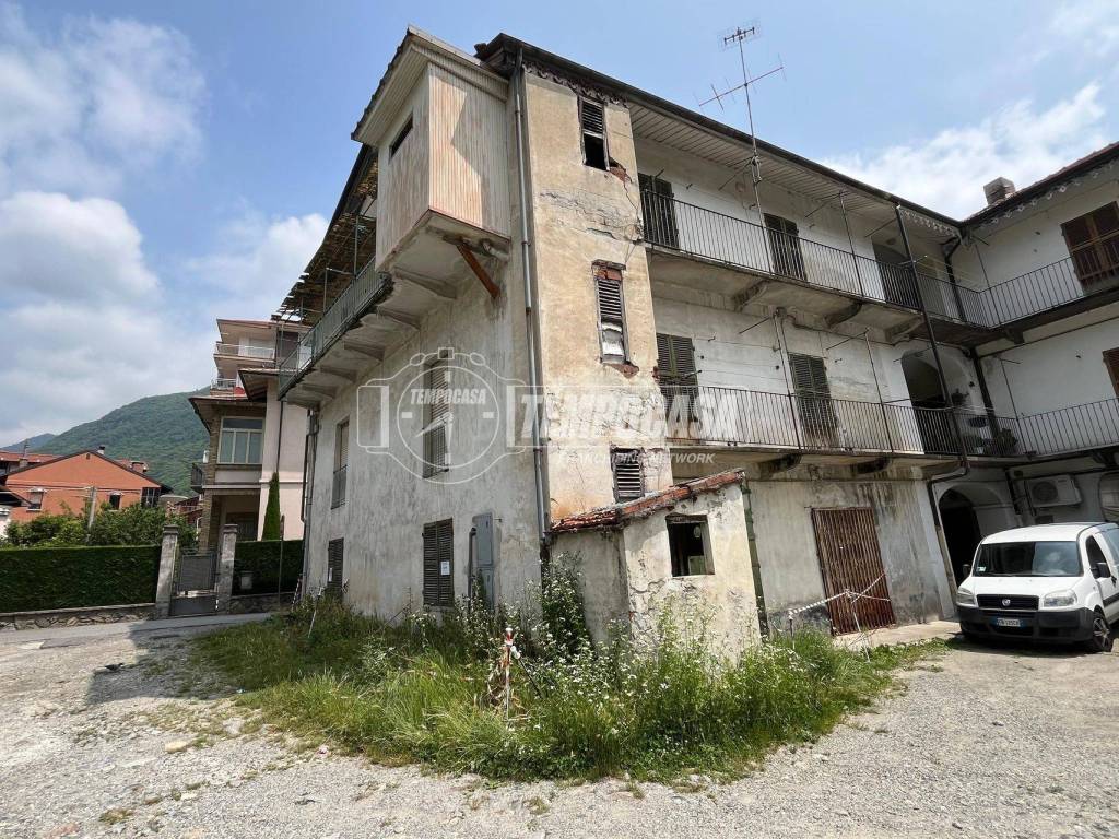 Palazzo - Edificio via G.Marconi, Pont-Canavese, Rif. 121707880 ...