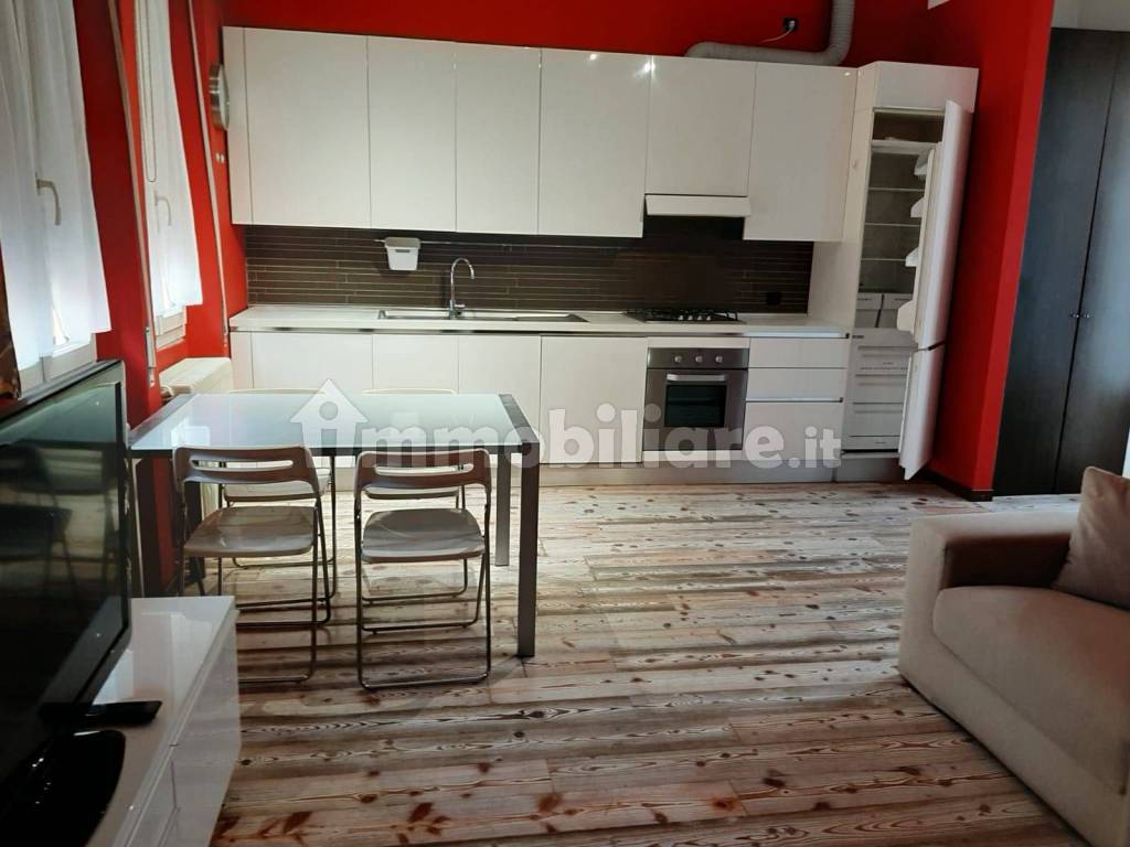 Affitto Appartamento Novara. Bilocale in viale Roma 52. Buono stato ...