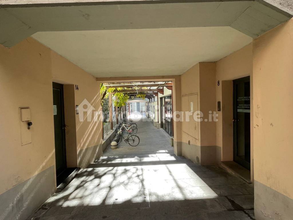 Ufficio - Studio via delle Pergole 8, Sondrio, Rif. 121740534 - Immobiliare.it