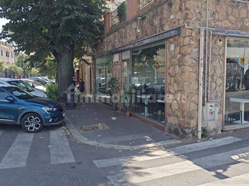 Locale commerciale, Roma, Rif. 121762422 - Immobiliare.it