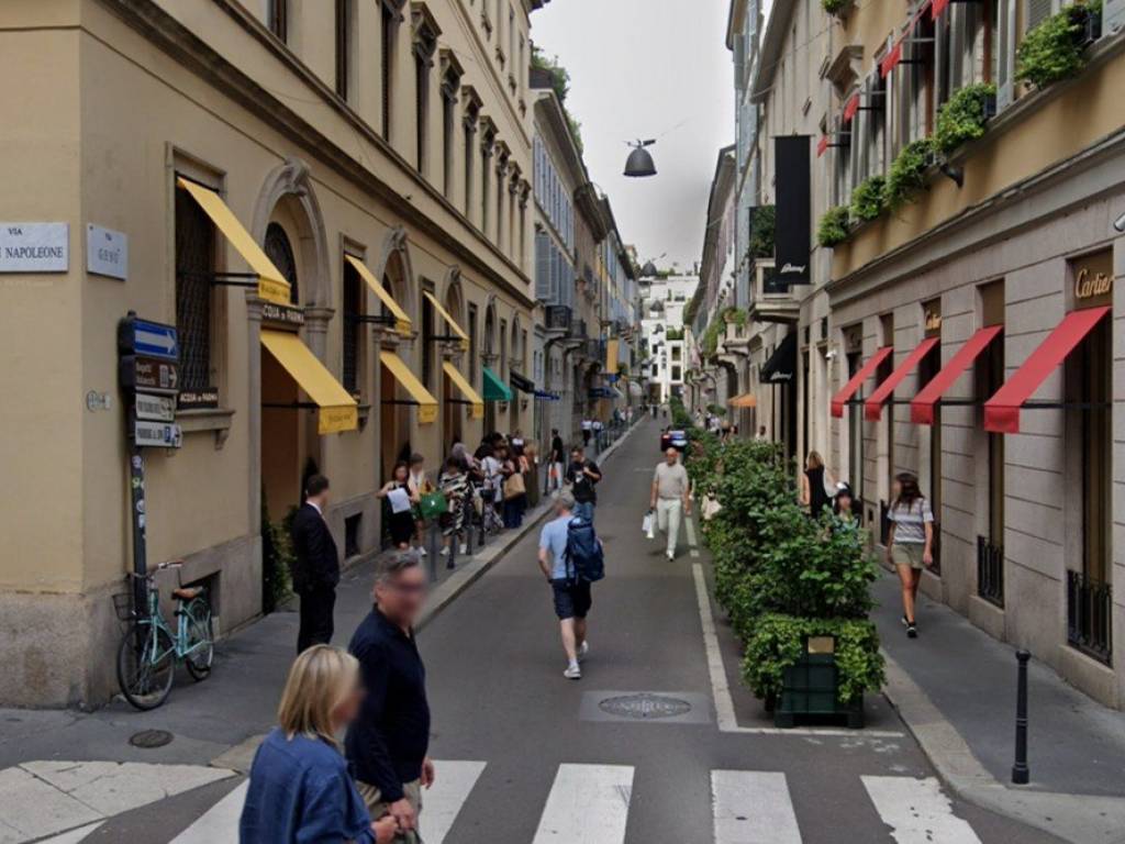 Locale commerciale via Gesù, Milano, Rif. 121770394 - Immobiliare.it