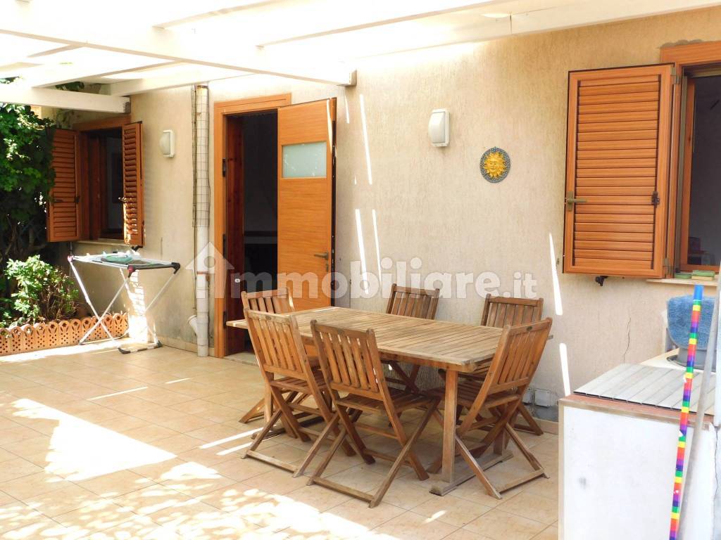 Vendita Villa unifamiliare in via Dottor Giorgio Sortino Ragusa. Buono ...