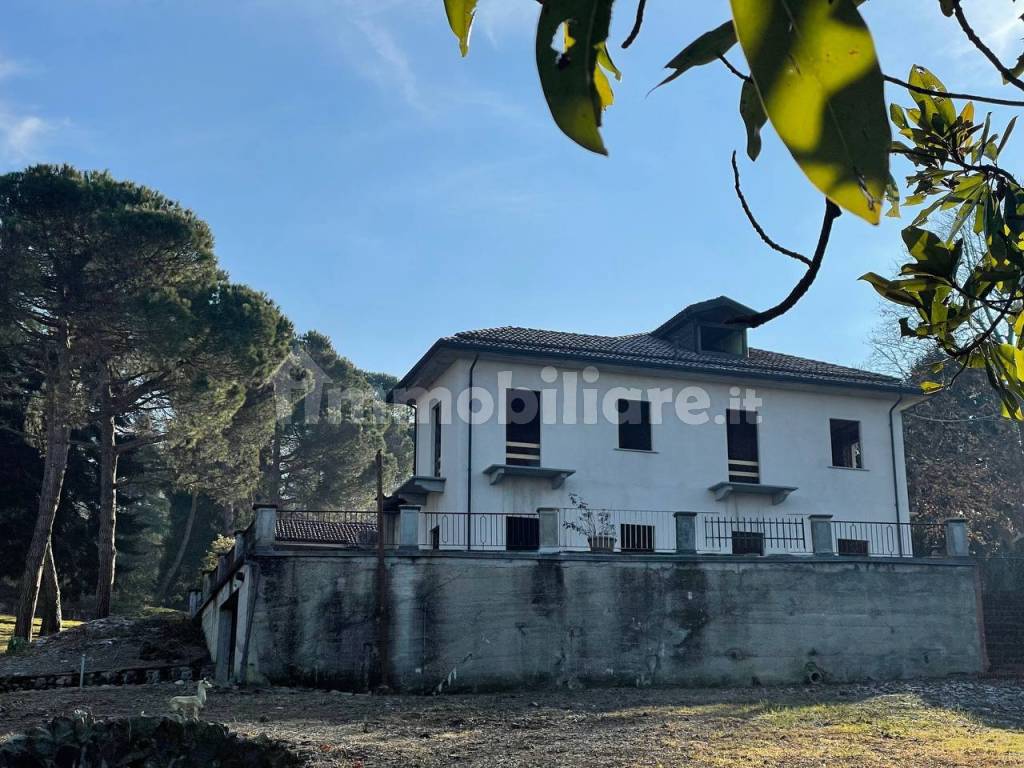 Vendita Villa unifamiliare in Strada del Mainero 83 Torino. Nuova ...
